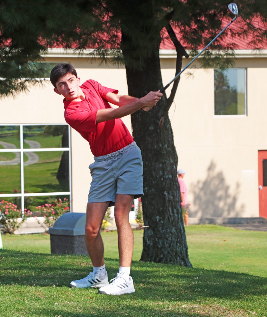 Burgin Golf Hosts Final Home Meet – The Harrodsburg Herald